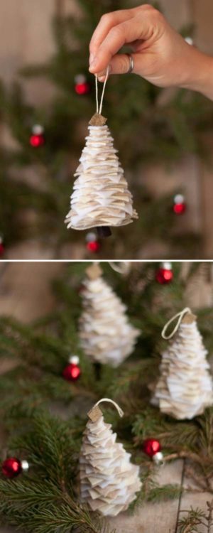 26 Genius Ideas to Decorate Your Christmas Home with Hanging Items ...