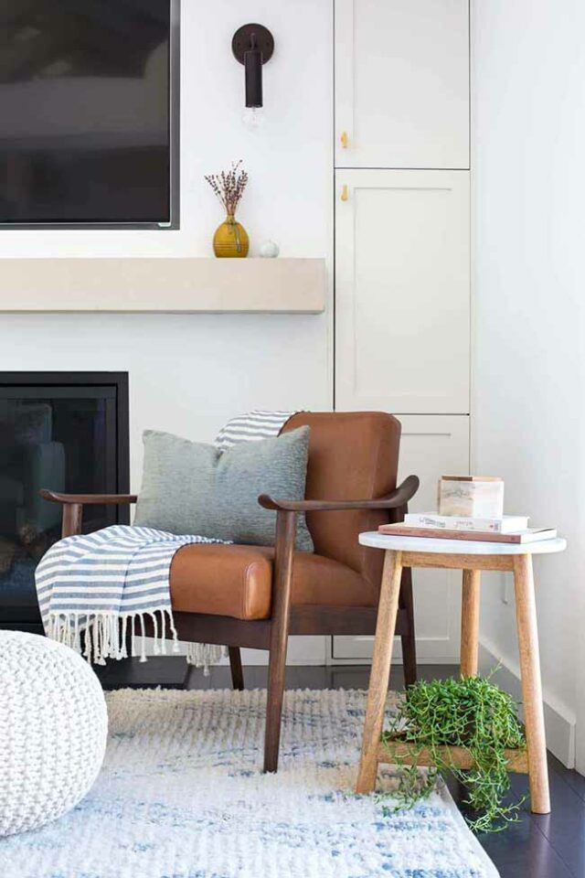 100 Reading Nooks Next to Fireplaces for Ultimate Relaxation